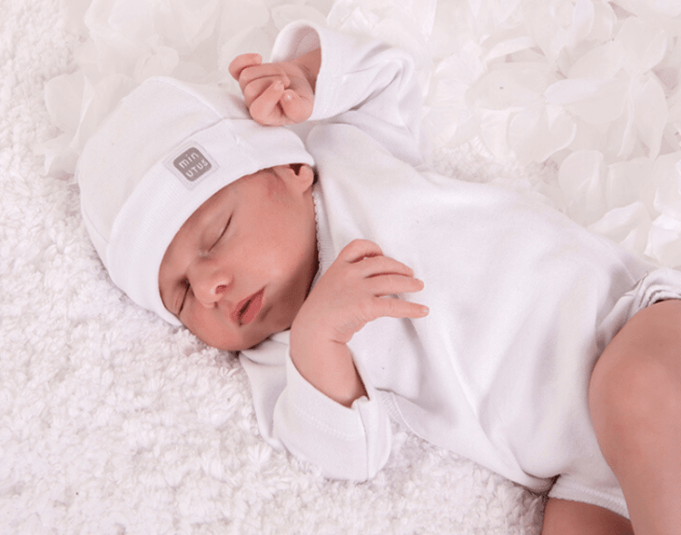 Cómo escoger los tipos de bodies de bebé | Minutus